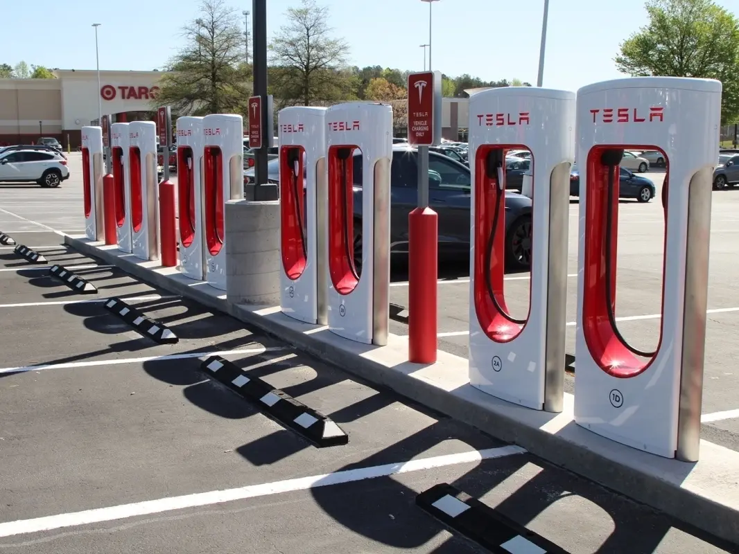 Tesla Offers Free Charging In Europe | EvoAutostore.com